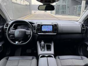 Grey Citroen C5 Aircross 2021 in Vilnius, with an engine capacity of 1.50 L and mileage of 300 thousand km for 9900 €, photo 19 on AUTOMOTO.COM.LV