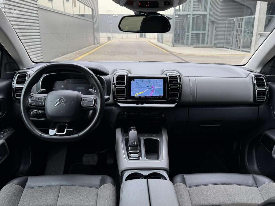 Grey Citroen C5 Aircross 2021 in Vilnius, with an engine capacity of 1.50 L and mileage of 300 thousand km for 9900 €, photo 19 on AUTOMOTO.COM.LV