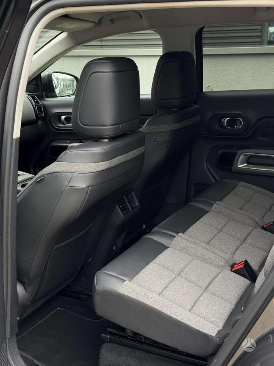 Grey Citroen C5 Aircross 2021 in Vilnius, with an engine capacity of 1.50 L and mileage of 300 thousand km for 9900 €, photo 24 on AUTOMOTO.COM.LV