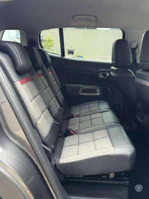 Grey Citroen C5 Aircross 2021 in Vilnius, with an engine capacity of 1.50 L and mileage of 300 thousand km for 9900 €, photo 25 on AUTOMOTO.COM.LV