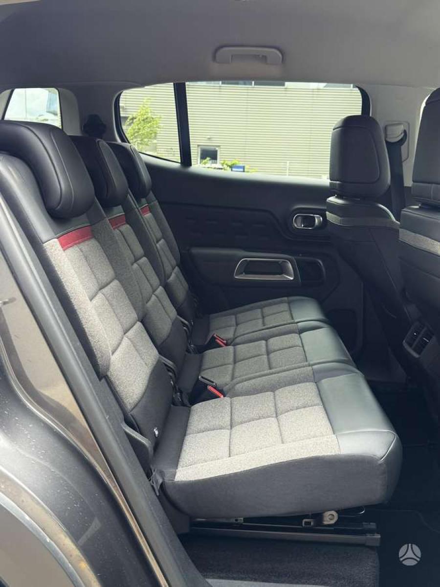 Grey Citroen C5 Aircross 2021 in Vilnius, with an engine capacity of 1.50 L and mileage of 300 thousand km for 9900 €, photo 25 on AUTOMOTO.COM.LV