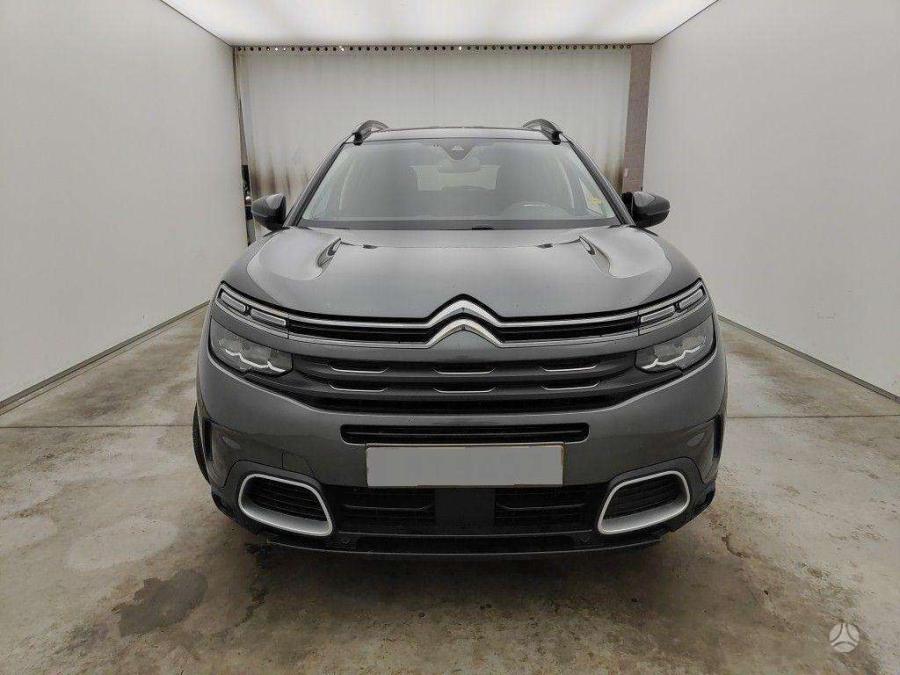 Серый Ситроен C5 Aircross 2021 в Вильнюс, объемом двигателя 1.50 л и пробегом 145 тыс. км за 14160 €, фото 1 на AUTOMOTO.COM.LV