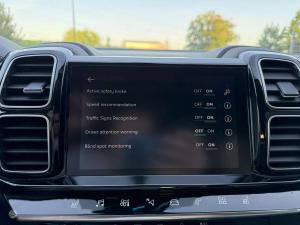 Pelēks Citroen C5 Aircross 2021 Kauņa, ar dzinēja tilpumu 1.60 L un nobraukumu 172 tūkst. km par 14900 €, foto 34 vietnē AUTOMOTO.COM.LV
