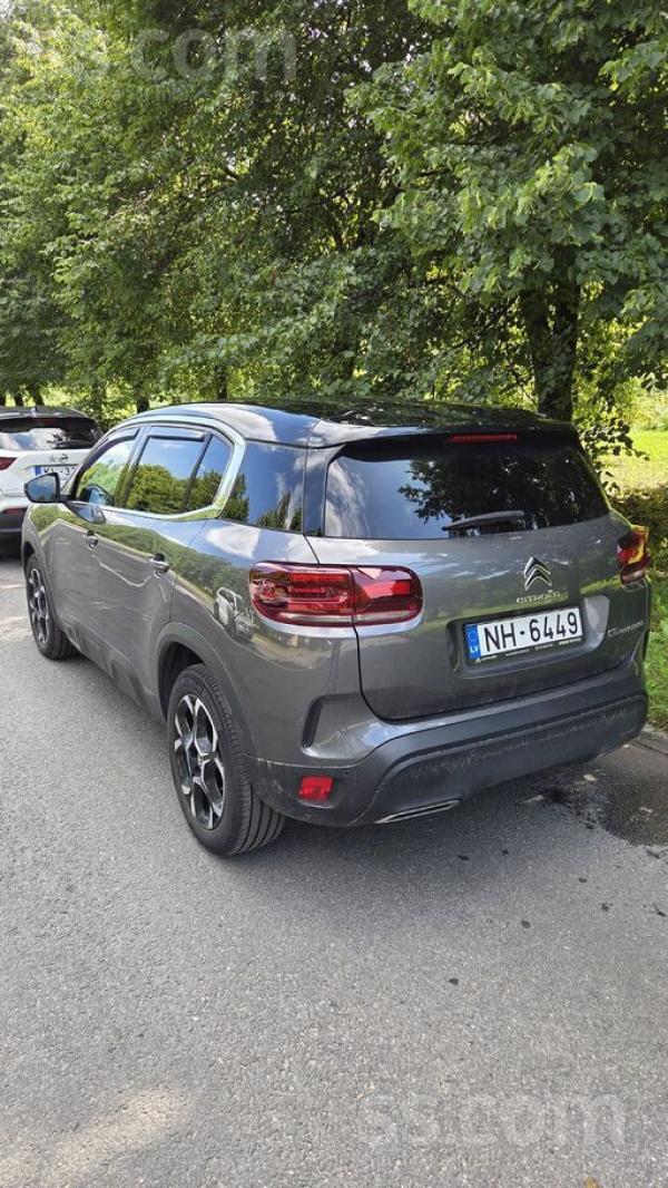 Pelēks Citroen C5 Aircross 2022 Rīga, ar dzinēja tilpumu 1.50 L un nobraukumu 20 tūkst. km par 23500 €, foto 3 vietnē AUTOMOTO.COM.LV