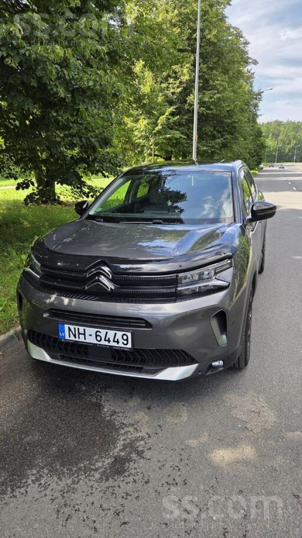 Pelēks Citroen C5 Aircross 2022 Rīga, ar dzinēja tilpumu 1.50 L un nobraukumu 20 tūkst. km par 23500 €, foto 4 vietnē AUTOMOTO.COM.LV