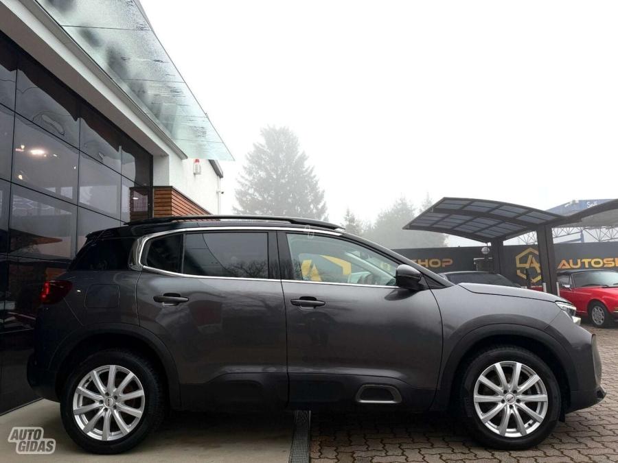Grey Citroen C5 Aircross 2022 in Kaunas, with an engine capacity of 1.50 L and mileage of 42 thousand km for 23374 €, photo 6 on AUTOMOTO.COM.LV