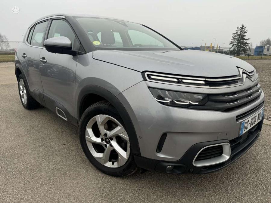 Grey Citroen C5 Aircross 2022 in Marijampole, with an engine capacity of 1.50 L and mileage of 154 thousand km for 15367 €, photo 2 on AUTOMOTO.COM.LV