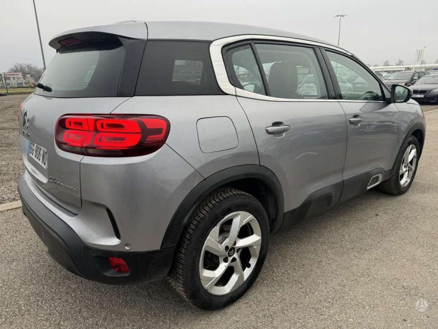 Grey Citroen C5 Aircross 2022 in Marijampole, with an engine capacity of 1.50 L and mileage of 154 thousand km for 15367 €, photo 4 on AUTOMOTO.COM.LV