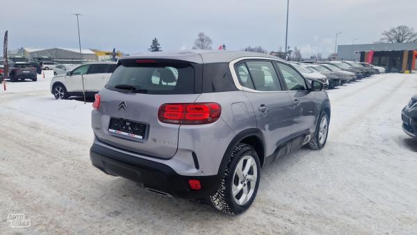 Pelēks Citroen C5 Aircross 2022 Marijampole, ar dzinēja tilpumu 1.50 L un nobraukumu 154 tūkst. km par 15490 €, foto 7 vietnē AUTOMOTO.COM.LV