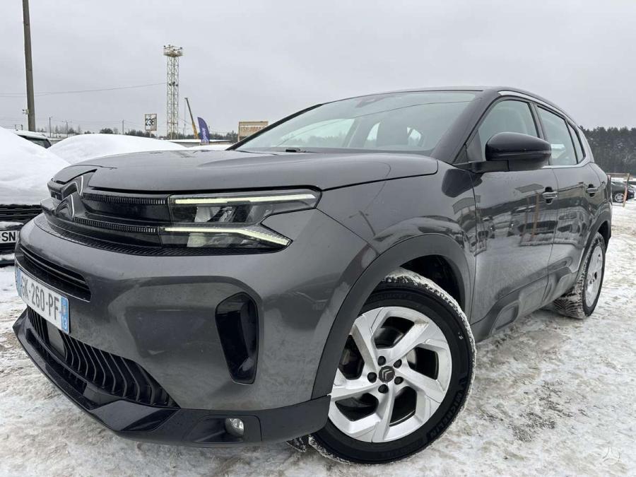 Серый Ситроен C5 Aircross 2022 в Вильнюс, объемом двигателя 1.50 л и пробегом 180 тыс. км за 15124 €, фото 1 на AUTOMOTO.COM.LV
