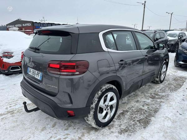 Pelēks Citroen C5 Aircross 2022 Viļņa, ar dzinēja tilpumu 1.50 L un nobraukumu 180 tūkst. km par 15124 €, foto 6 vietnē AUTOMOTO.COM.LV
