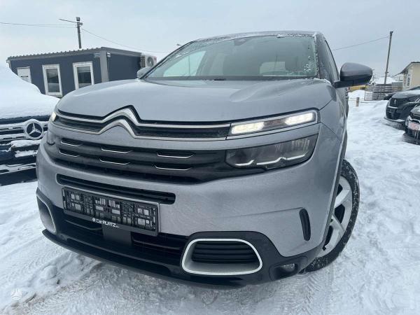 Pelēks Citroen C5 Aircross 2022 Viļņa, ar dzinēja tilpumu 1.20 L un nobraukumu 109 tūkst. km par 12700 €, foto 2 vietnē AUTOMOTO.COM.LV