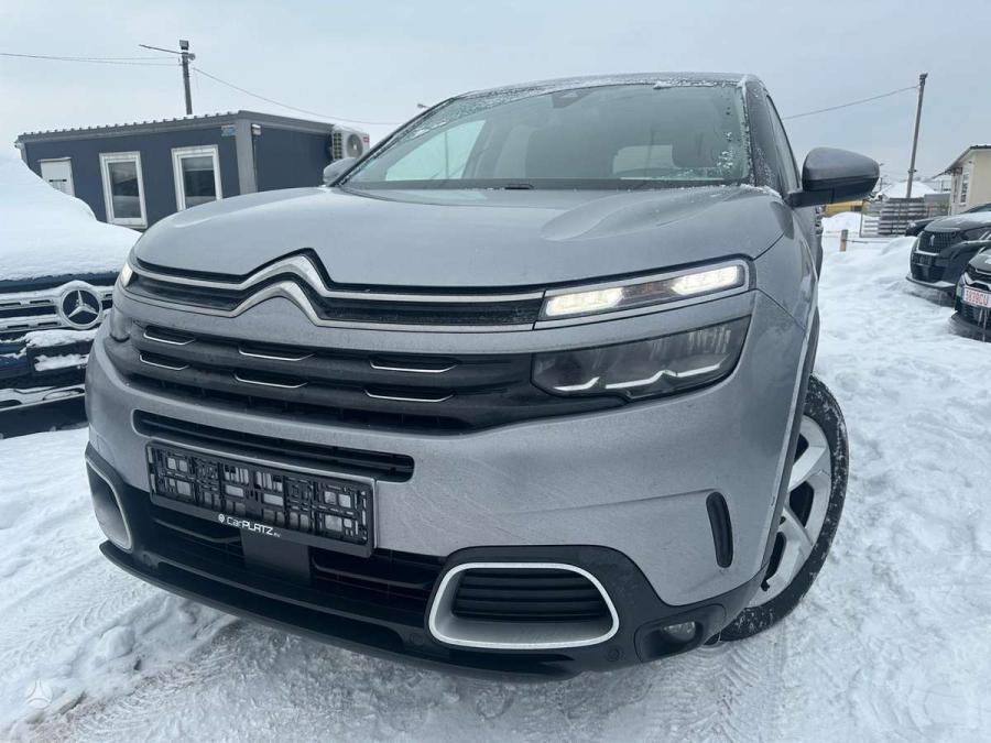 Grey Citroen C5 Aircross 2022 in Vilnius, with an engine capacity of 1.20 L and mileage of 109 thousand km for 12700 €, photo 2 on AUTOMOTO.COM.LV