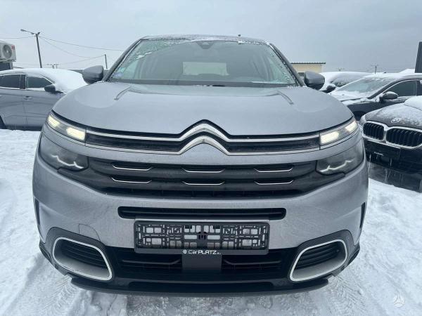 Pelēks Citroen C5 Aircross 2022 Viļņa, ar dzinēja tilpumu 1.20 L un nobraukumu 109 tūkst. km par 12700 €, foto 3 vietnē AUTOMOTO.COM.LV