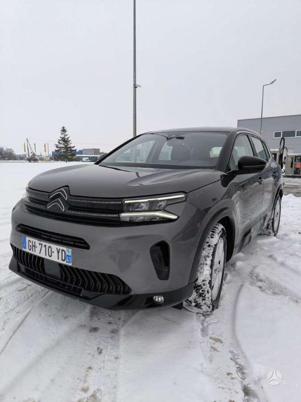 Pelēks Citroen C5 Aircross 2022 Marijampole, ar dzinēja tilpumu 1.49 L un nobraukumu 158 tūkst. km par 15670 €, foto 1 vietnē AUTOMOTO.COM.LV