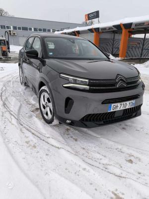 Grey Citroen C5 Aircross 2022 in Marijampole, with an engine capacity of 1.49 L and mileage of 158 thousand km for 15670 €, photo 2 on AUTOMOTO.COM.LV
