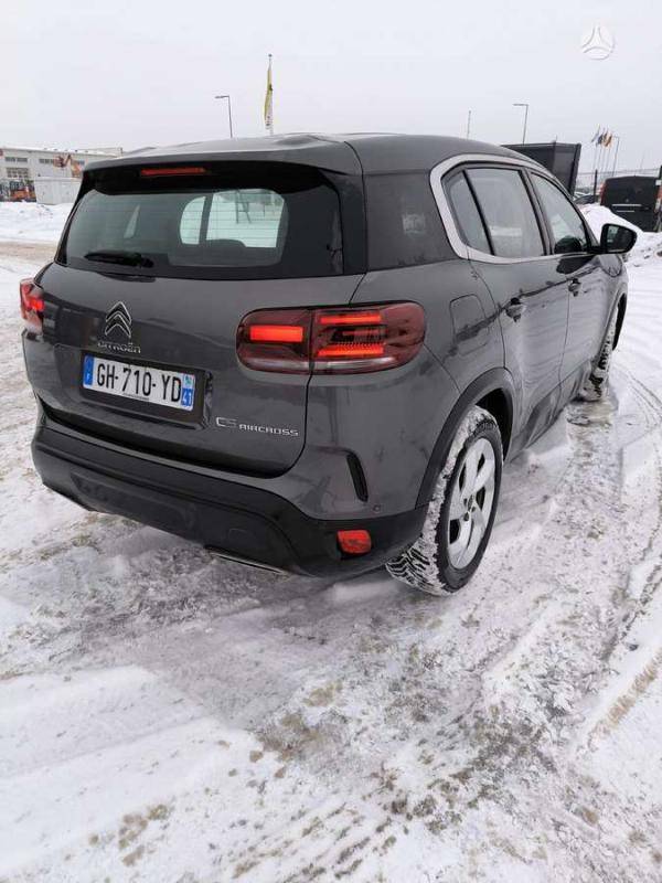 Pelēks Citroen C5 Aircross 2022 Marijampole, ar dzinēja tilpumu 1.49 L un nobraukumu 158 tūkst. km par 15670 €, foto 5 vietnē AUTOMOTO.COM.LV