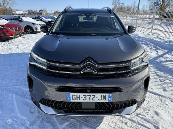 Pelēks Citroen C5 Aircross 2022 Marijampole, ar dzinēja tilpumu 1.20 L un nobraukumu 110 tūkst. km par 17176 €, foto 2 vietnē AUTOMOTO.COM.LV