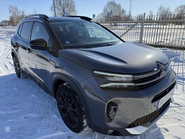 Pelēks Citroen C5 Aircross 2022 Marijampole, ar dzinēja tilpumu 1.20 L un nobraukumu 110 tūkst. km par 17176 €, foto 3 vietnē AUTOMOTO.COM.LV