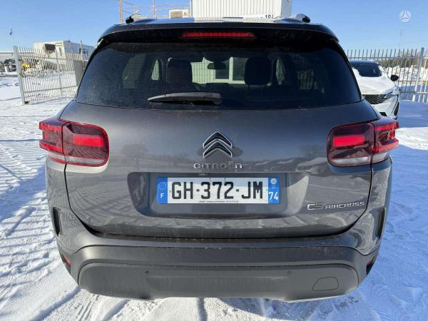 Pelēks Citroen C5 Aircross 2022 Marijampole, ar dzinēja tilpumu 1.20 L un nobraukumu 110 tūkst. km par 17176 €, foto 6 vietnē AUTOMOTO.COM.LV