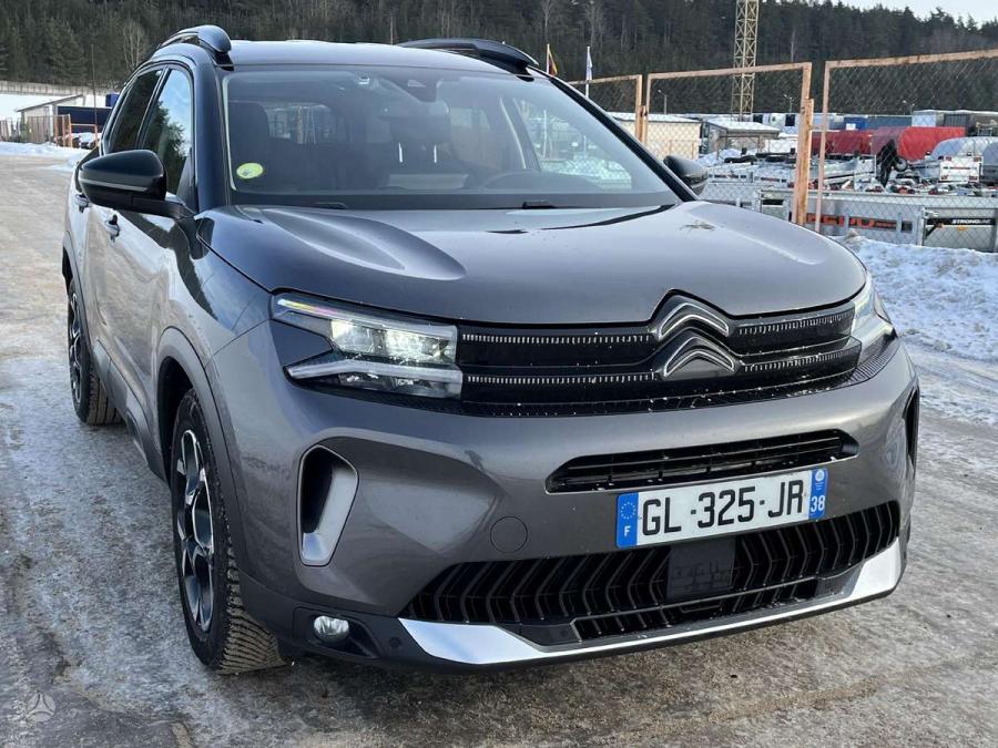 Pelēks Citroen C5 Aircross 2022 Viļņa, ar dzinēja tilpumu 1.50 L un nobraukumu 190 tūkst. km par 16577 €, foto 2 vietnē AUTOMOTO.COM.LV