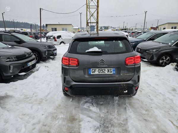 Grey Citroen C5 Aircross 2022 in Vilnius, with an engine capacity of 1.50 L and mileage of 120 thousand km for 12584 €, photo 6 on AUTOMOTO.COM.LV