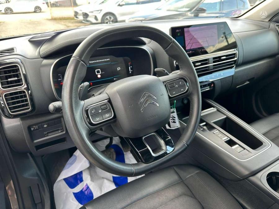 Серый Ситроен C5 Aircross 2022 в Вильнюс, объемом двигателя 1.20 л и пробегом 180 тыс. км за 14100 €, фото 17 на AUTOMOTO.COM.LV