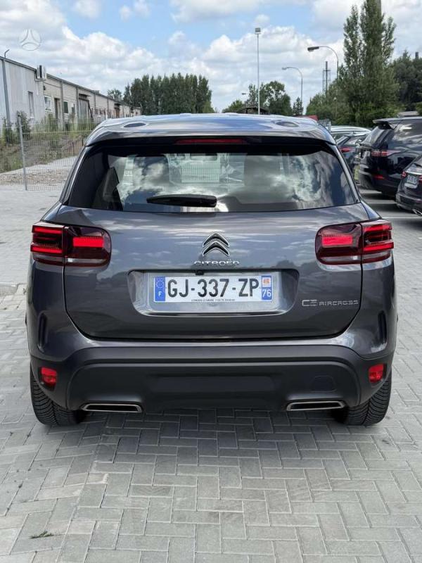 Grey Citroen C5 Aircross 2022 in Taurage, with an engine capacity of 1.20 L and mileage of 176 thousand km for 13673 €, photo 5 on AUTOMOTO.COM.LV
