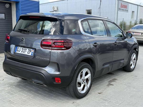 Grey Citroen C5 Aircross 2022 in Taurage, with an engine capacity of 1.20 L and mileage of 176 thousand km for 13673 €, photo 7 on AUTOMOTO.COM.LV