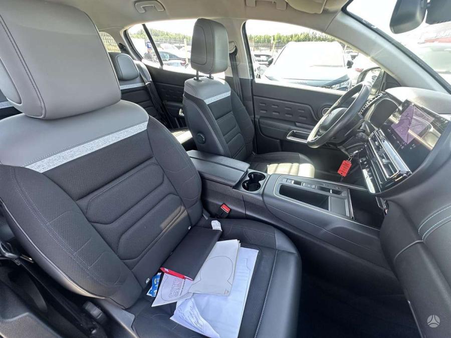 Pelēks Citroen C5 Aircross 2022 Viļņa, ar dzinēja tilpumu 1.50 L un nobraukumu 162 tūkst. km par 14277 €, foto 19 vietnē AUTOMOTO.COM.LV
