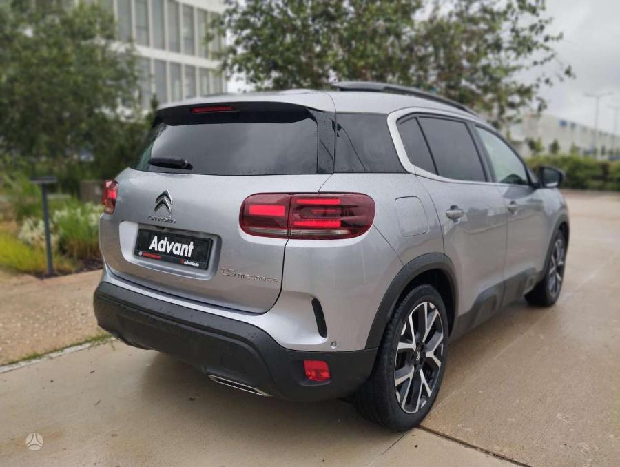 Серый Ситроен C5 Aircross 2022 в Вильнюс, объемом двигателя 1.20 л и пробегом 93 тыс. км за 19000 €, фото 11 на AUTOMOTO.COM.LV