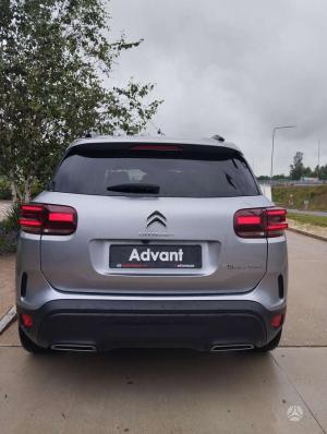 Серый Ситроен C5 Aircross 2022 в Вильнюс, объемом двигателя 1.20 л и пробегом 93 тыс. км за 19000 €, фото 30 на AUTOMOTO.COM.LV