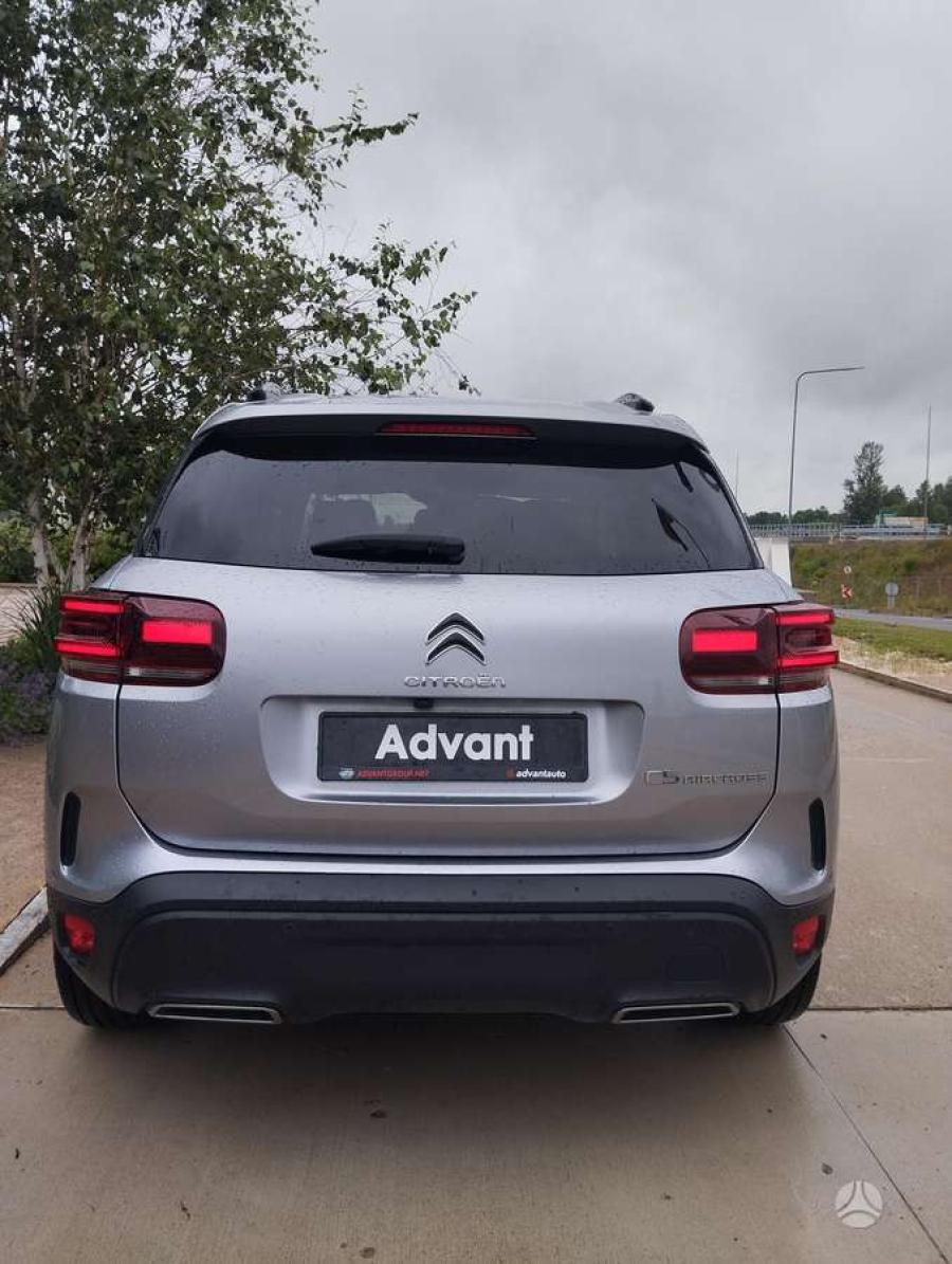 Серый Ситроен C5 Aircross 2022 в Вильнюс, объемом двигателя 1.20 л и пробегом 93 тыс. км за 19000 €, фото 30 на AUTOMOTO.COM.LV