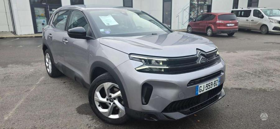 Серый Ситроен C5 Aircross 2022 в Каунас, объемом двигателя 1.20 л и пробегом 142 тыс. км за 14762 €, фото 1 на AUTOMOTO.COM.LV