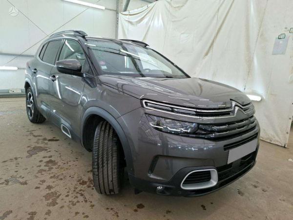 Pelēks Citroen C5 Aircross 2022 Viļņa, ar dzinēja tilpumu 1.20 L un nobraukumu 89 tūkst. km par 15190 €, foto 3 vietnē AUTOMOTO.COM.LV