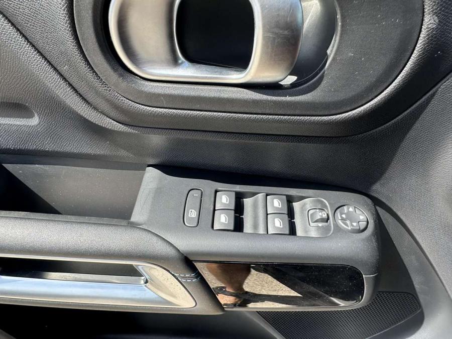 Grey Citroen C5 Aircross 2022 in Vilnius, with an engine capacity of 1.50 L and mileage of 162 thousand km for 14035 €, photo 12 on AUTOMOTO.COM.LV