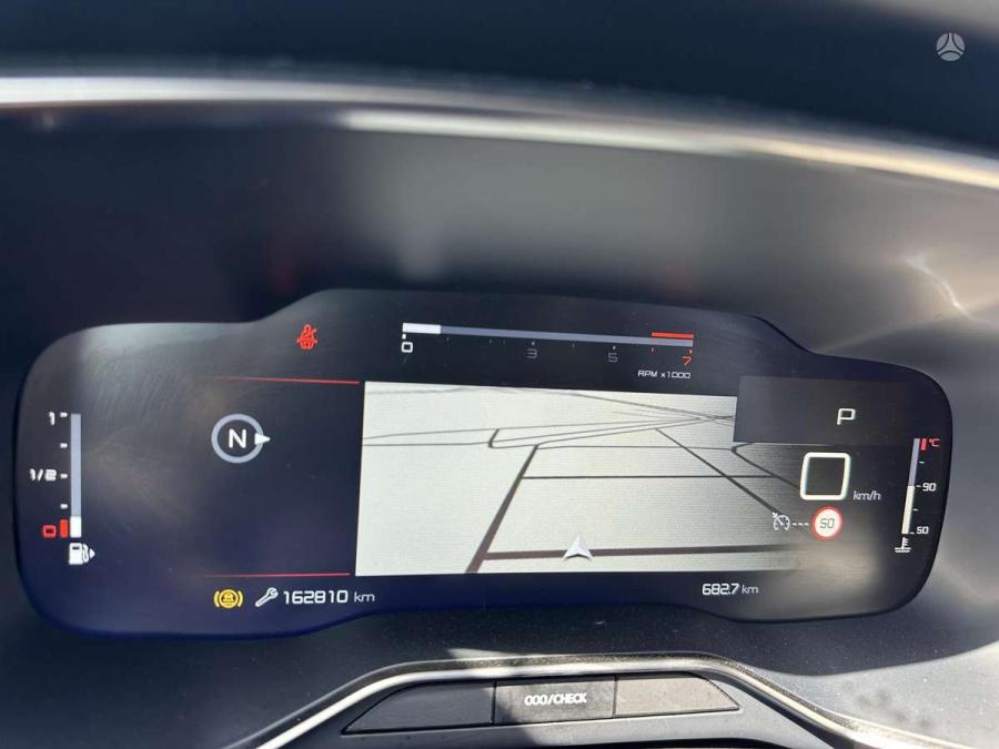 Grey Citroen C5 Aircross 2022 in Vilnius, with an engine capacity of 1.50 L and mileage of 162 thousand km for 14035 €, photo 13 on AUTOMOTO.COM.LV