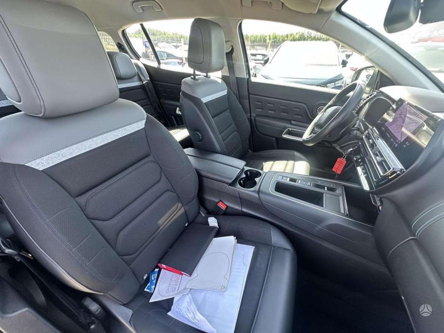 Grey Citroen C5 Aircross 2022 in Vilnius, with an engine capacity of 1.50 L and mileage of 162 thousand km for 14035 €, photo 19 on AUTOMOTO.COM.LV
