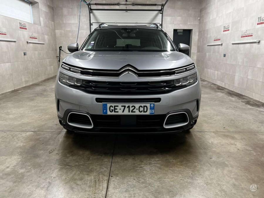 Grey Citroen C5 Aircross 2022 in Marijampole, with an engine capacity of 1.20 L and mileage of 72 thousand km for 13855 €, photo 3 on AUTOMOTO.COM.LV