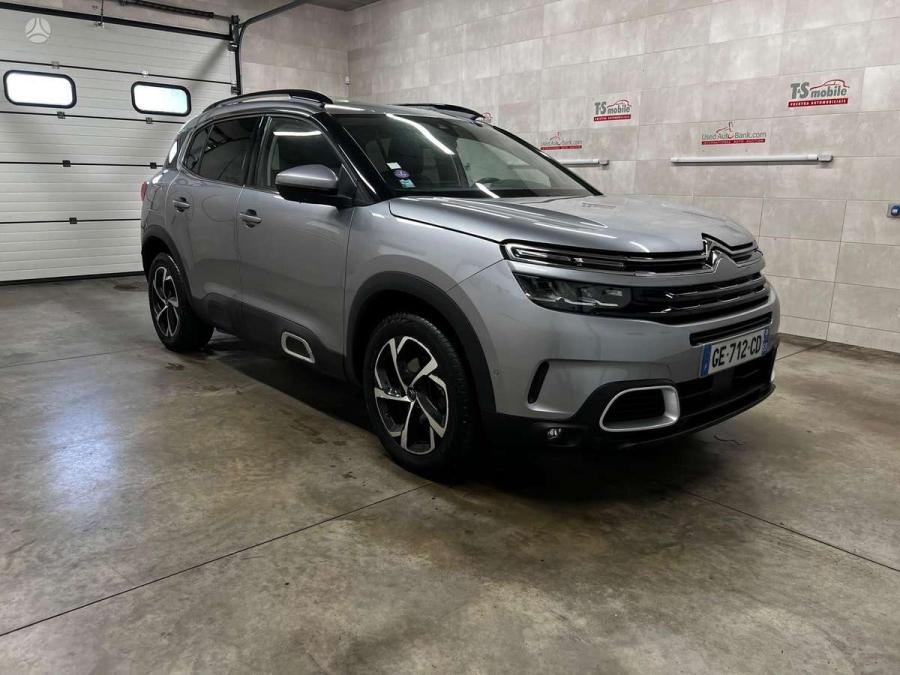 Grey Citroen C5 Aircross 2022 in Marijampole, with an engine capacity of 1.20 L and mileage of 72 thousand km for 13855 €, photo 4 on AUTOMOTO.COM.LV