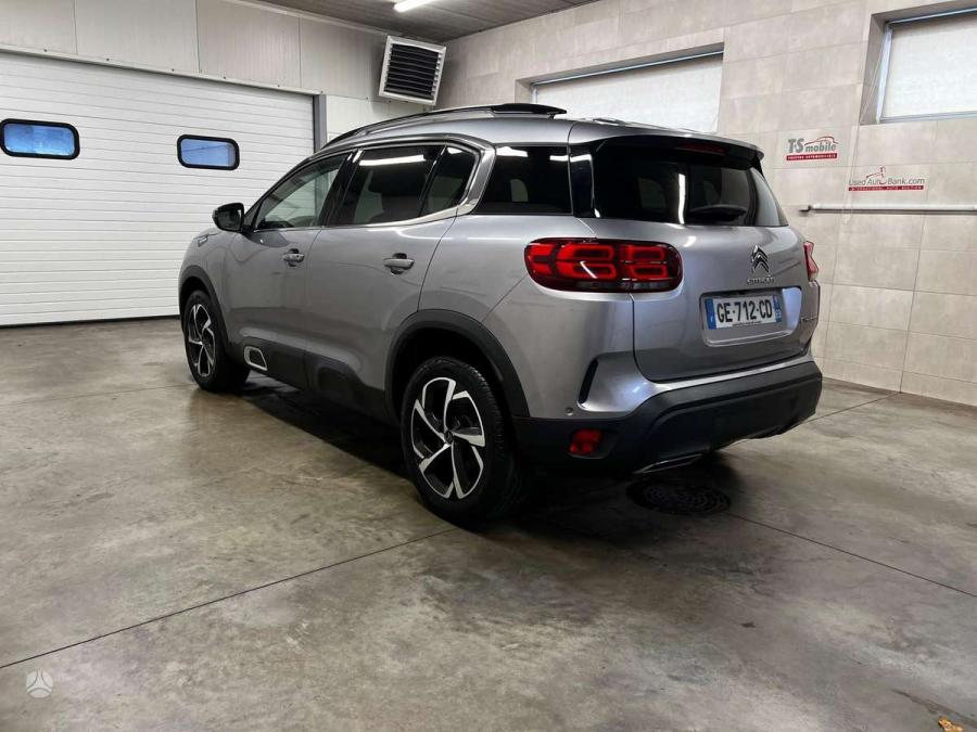 Grey Citroen C5 Aircross 2022 in Marijampole, with an engine capacity of 1.20 L and mileage of 72 thousand km for 13855 €, photo 7 on AUTOMOTO.COM.LV