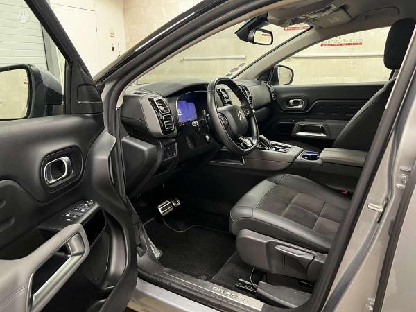 Grey Citroen C5 Aircross 2022 in Marijampole, with an engine capacity of 1.20 L and mileage of 72 thousand km for 13855 €, photo 7 on AUTOMOTO.COM.LV