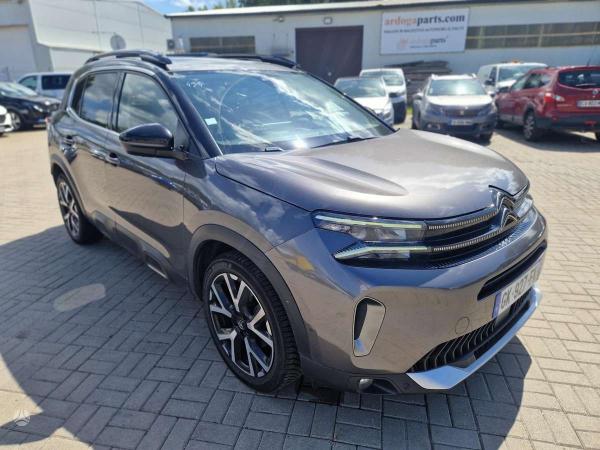 Grey Citroen C5 Aircross 2022 in Kaunas, with an engine capacity of 1.50 L and mileage of 200 thousand km for 15900 €, photo 2 on AUTOMOTO.COM.LV