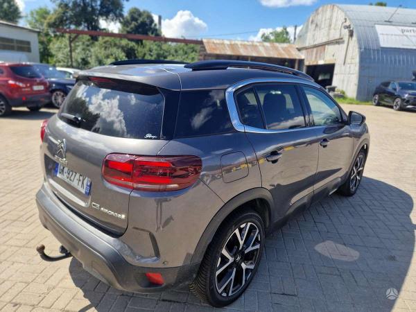 Grey Citroen C5 Aircross 2022 in Kaunas, with an engine capacity of 1.50 L and mileage of 200 thousand km for 15900 €, photo 3 on AUTOMOTO.COM.LV