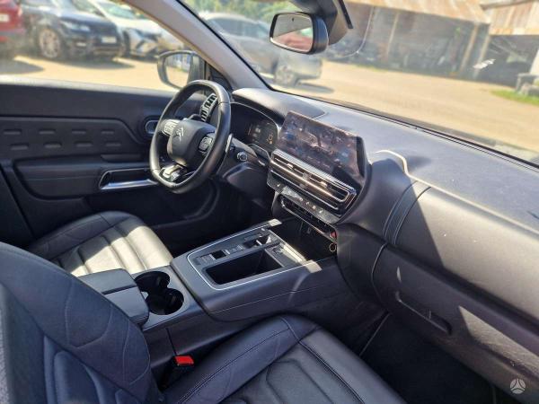 Grey Citroen C5 Aircross 2022 in Kaunas, with an engine capacity of 1.50 L and mileage of 200 thousand km for 15900 €, photo 5 on AUTOMOTO.COM.LV