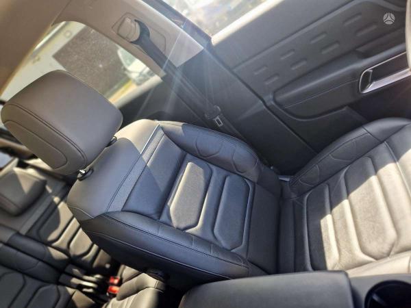 Grey Citroen C5 Aircross 2022 in Kaunas, with an engine capacity of 1.50 L and mileage of 200 thousand km for 15900 €, photo 6 on AUTOMOTO.COM.LV