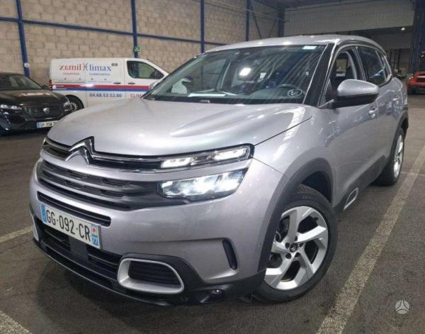 Pelēks Citroen C5 Aircross 2022 Viļņa, ar dzinēja tilpumu 1.20 L un nobraukumu 146 tūkst. km par 11978 €, foto 1 vietnē AUTOMOTO.COM.LV