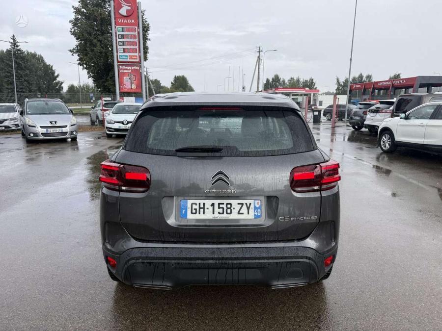 Pelēks Citroen C5 Aircross 2022 Tauragė, ar dzinēja tilpumu 1.20 L un nobraukumu 120 tūkst. km par 10400 €, foto 5 vietnē AUTOMOTO.COM.LV