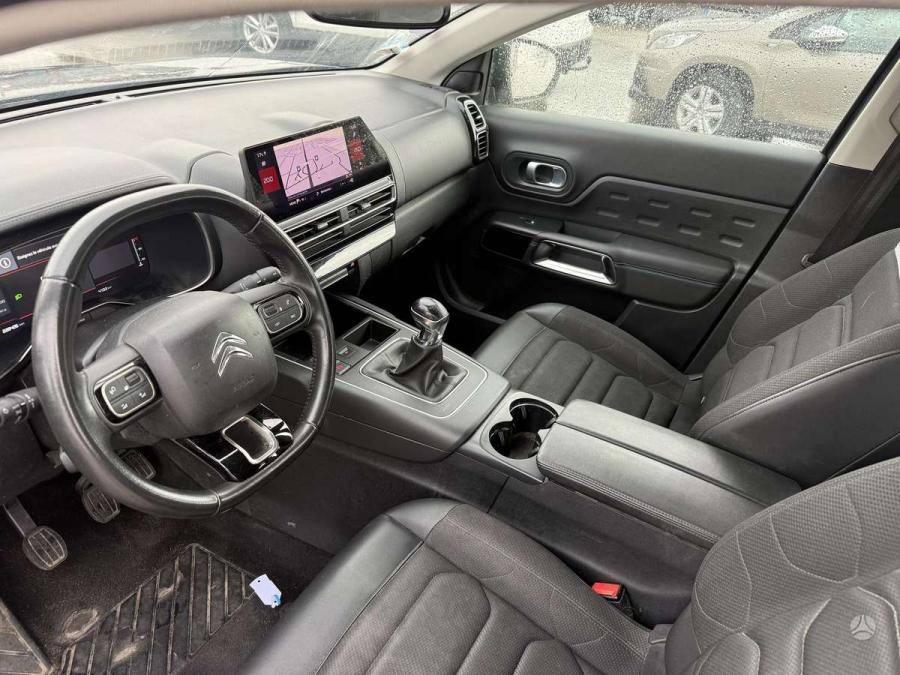 Pelēks Citroen C5 Aircross 2022 Tauragė, ar dzinēja tilpumu 1.20 L un nobraukumu 120 tūkst. km par 10400 €, foto 10 vietnē AUTOMOTO.COM.LV
