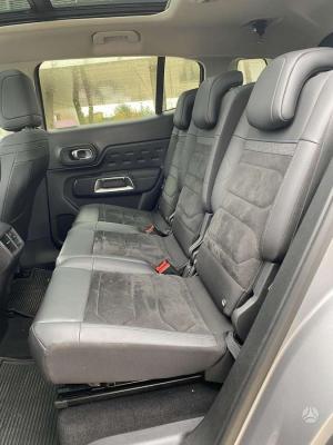 Pelēks Citroen C5 Aircross 2022 Viļņa, ar dzinēja tilpumu 1.20 L un nobraukumu 93 tūkst. km par 19000 €, foto 27 vietnē AUTOMOTO.COM.LV